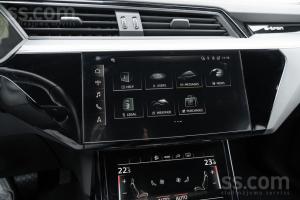 Melns Audi E-Tron 2022 Rīga, ar dzinēja tilpumu 0.00 L un nobraukumu 68 tūkst. km par 47000 €, foto 29 vietnē AUTOMOTO.COM.LV