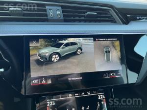 Black Audi E-Tron 2022 in Daugavpils, with an engine capacity of 0.00 L and mileage of 65 thousand km for 42500 €, photo 7 on AUTOMOTO.COM.LV