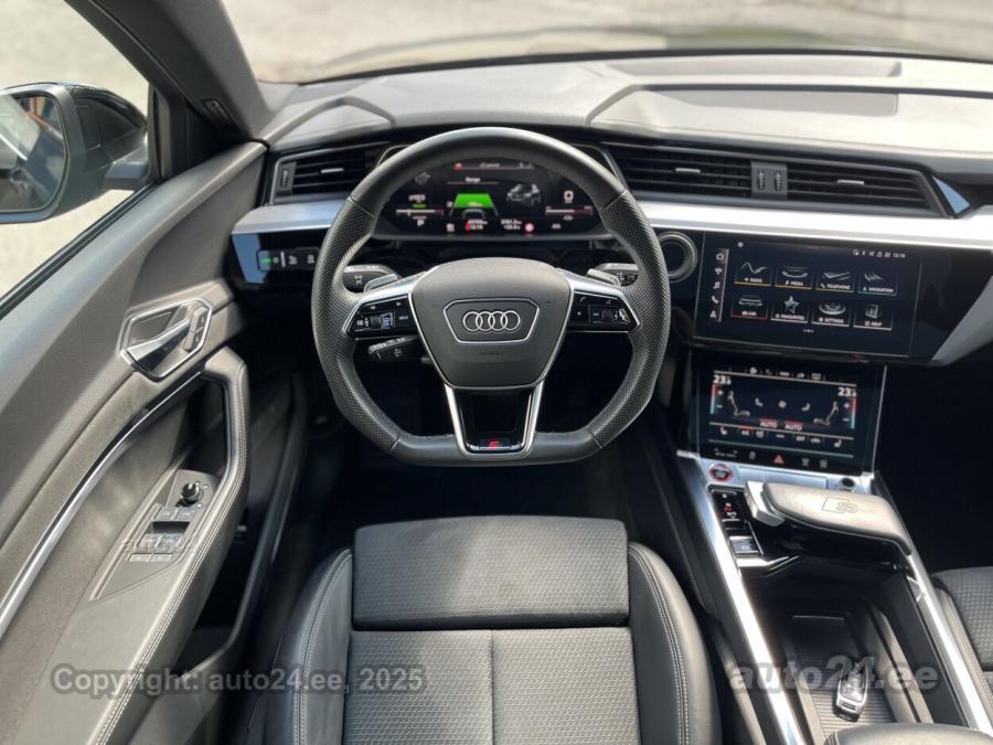 Melns Audi E-Tron 2022 Cēsis, ar dzinēja tilpumu 0.00 L un nobraukumu 52 tūkst. km par 45880 €, foto 22 vietnē AUTOMOTO.COM.LV