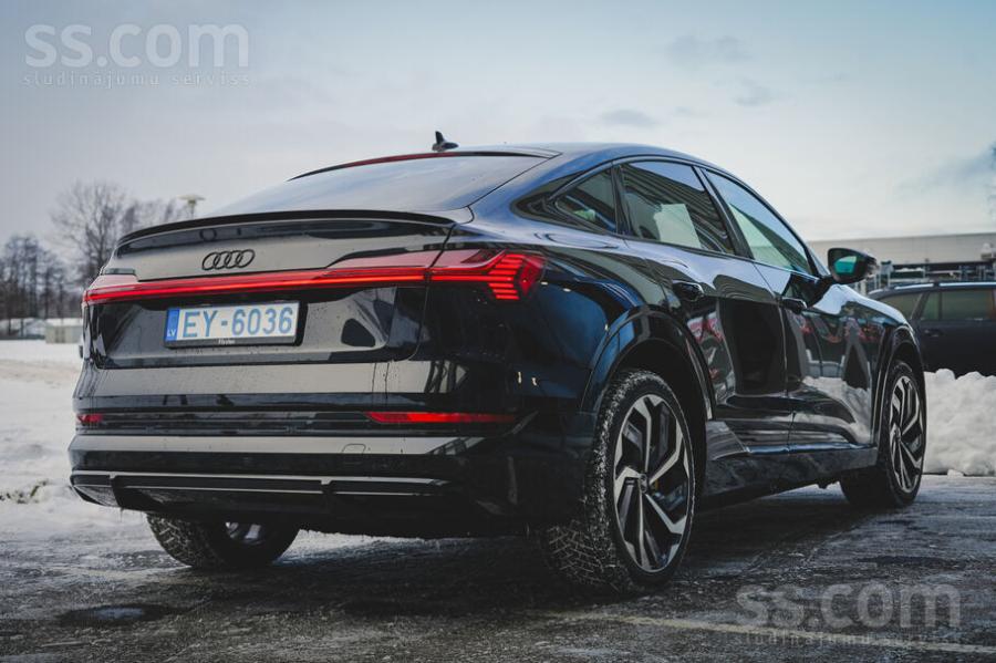Melns Audi E-Tron 2022 Rīga, ar dzinēja tilpumu 0.00 L un nobraukumu 121 tūkst. km par 33490 €, foto 9 vietnē AUTOMOTO.COM.LV