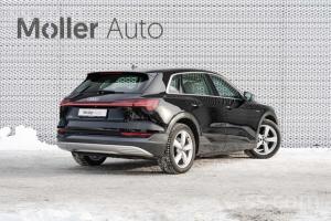 Black Audi E-Tron 2022 in Riga, with an engine capacity of 0.00 L and mileage of 54 thousand km for 34900 €, photo 4 on AUTOMOTO.COM.LV
