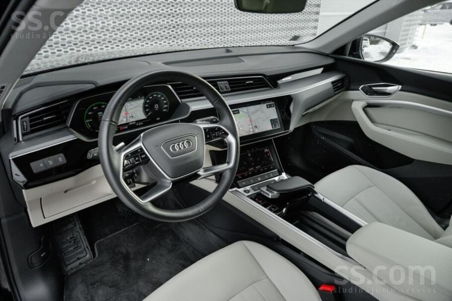 Black Audi E-Tron 2022 in Riga, with an engine capacity of 0.00 L and mileage of 54 thousand km for 34900 €, photo 12 on AUTOMOTO.COM.LV