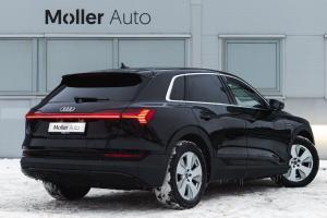 Melns Audi E-Tron 2022 Ventspils, ar dzinēja tilpumu 0.00 L un nobraukumu 74 tūkst. km par 30750 €, foto 5 vietnē AUTOMOTO.COM.LV