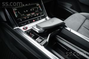 Black Audi E-Tron 2022 in Riga, with an engine capacity of 0.00 L and mileage of 75 thousand km for 50900 €, photo 32 on AUTOMOTO.COM.LV