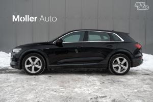 Black Audi E-Tron 2022 in Vilnius, with an engine capacity of 0.00 L and mileage of 46 thousand km for 34900 €, photo 3 on AUTOMOTO.COM.LV
