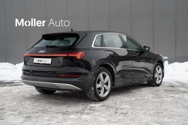 Melns Audi E-Tron 2022 Viļņa, ar dzinēja tilpumu 0.00 L un nobraukumu 46 tūkst. km par 34900 €, foto 6 vietnē AUTOMOTO.COM.LV