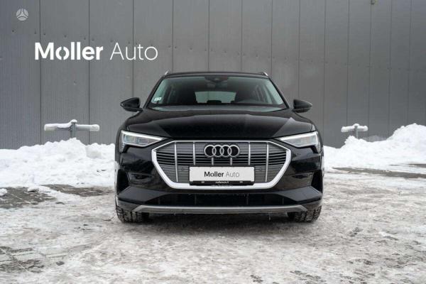 Melns Audi E-Tron 2022 Viļņa, ar dzinēja tilpumu 0.00 L un nobraukumu 43 tūkst. km par 34900 €, foto 2 vietnē AUTOMOTO.COM.LV