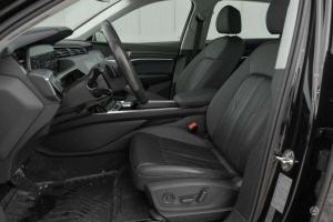 Black Audi E-Tron 2022 in Vilnius, with an engine capacity of 0.00 L and mileage of 43 thousand km for 34900 €, photo 17 on AUTOMOTO.COM.LV