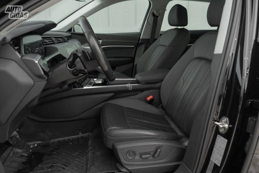 Black Audi E-Tron 2022 in Vilnius, with an engine capacity of 0.00 L and mileage of 43 thousand km for 34900 €, photo 17 on AUTOMOTO.COM.LV