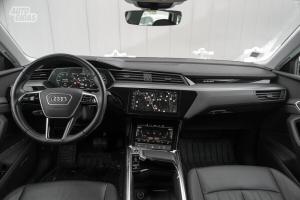 Black Audi E-Tron 2022 in Vilnius, with an engine capacity of 0.00 L and mileage of 43 thousand km for 34900 €, photo 20 on AUTOMOTO.COM.LV