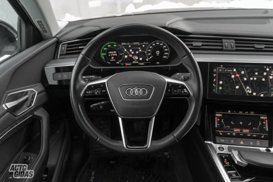 Black Audi E-Tron 2022 in Vilnius, with an engine capacity of 0.00 L and mileage of 43 thousand km for 34900 €, photo 22 on AUTOMOTO.COM.LV