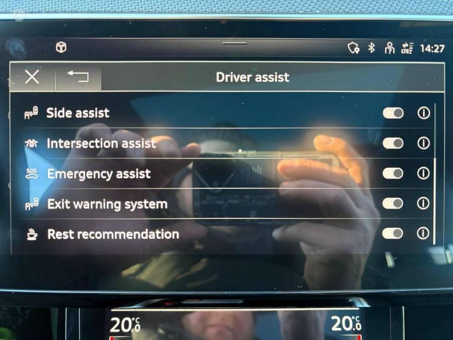 Black Audi E-Tron 2022 in Vilnius, with an engine capacity of 0.00 L and mileage of 140 thousand km for 33300 €, photo 29 on AUTOMOTO.COM.LV