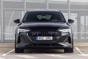 Black Audi E-Tron 2022 in Tallinn, with an engine capacity of 0.00 L and mileage of 55 thousand km for 55900 €, photo 2 on AUTOMOTO.COM.LV