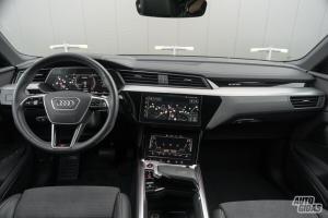 Black Audi E-Tron 2022 in Vilnius, with an engine capacity of 0.00 L and mileage of 64 thousand km for 41950 €, photo 14 on AUTOMOTO.COM.LV
