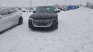 Black Audi E-Tron 2022 in Siauliai, with an engine capacity of 0.00 L and mileage of 30 thousand km for 18900 €, photo  on AUTOMOTO.COM.LV
