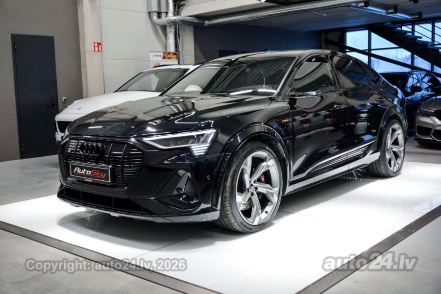 Melns Audi E-Tron 2022 Tallina, ar dzinēja tilpumu 0.00 L un nobraukumu 56 tūkst. km par 52000 €, foto 3 vietnē AUTOMOTO.COM.LV