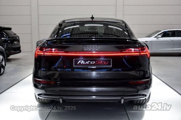 Black Audi E-Tron 2022 in Tallinn, with an engine capacity of 0.00 L and mileage of 56 thousand km for 52000 €, photo 6 on AUTOMOTO.COM.LV
