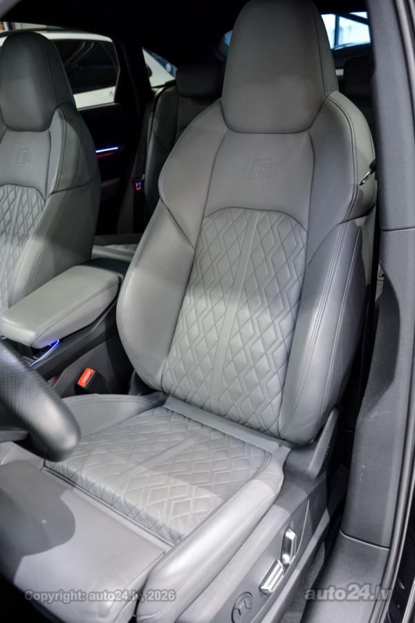 Black Audi E-Tron 2022 in Tallinn, with an engine capacity of 0.00 L and mileage of 56 thousand km for 52000 €, photo 11 on AUTOMOTO.COM.LV