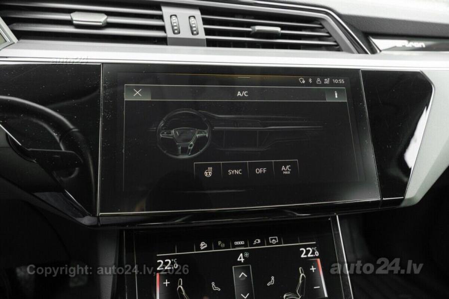 Black Audi E-Tron 2022 in Riga, with an engine capacity of 0.00 L and mileage of 35 thousand km for 35765 €, photo 17 on AUTOMOTO.COM.LV