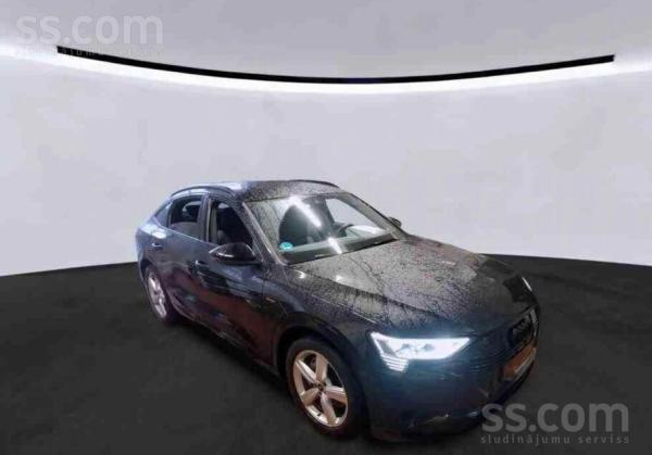 Black Audi E-Tron 2022 in Riga, with an engine capacity of 0.00 L and mileage of 134 thousand km for 24555 €, photo 1 on AUTOMOTO.COM.LV