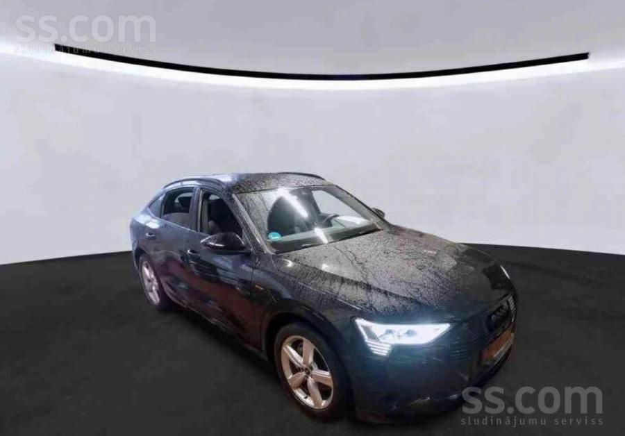 Black Audi E-Tron 2022 in Riga, with an engine capacity of 0.00 L and mileage of 134 thousand km for 24555 €, photo 1 on AUTOMOTO.COM.LV