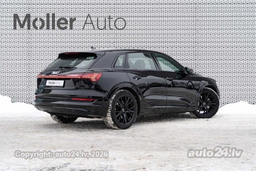 Black Audi E-Tron 2022 in Riga, with an engine capacity of 0.00 L and mileage of 51 thousand km for 41965 €, photo 5 on AUTOMOTO.COM.LV