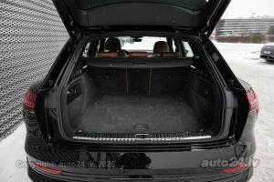 Black Audi E-Tron 2022 in Riga, with an engine capacity of 0.00 L and mileage of 51 thousand km for 41965 €, photo 26 on AUTOMOTO.COM.LV
