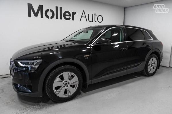 Black Audi E-Tron 2022 in Vilnius, with an engine capacity of 0.00 L and mileage of 62 thousand km for 30900 €, photo 2 on AUTOMOTO.COM.LV