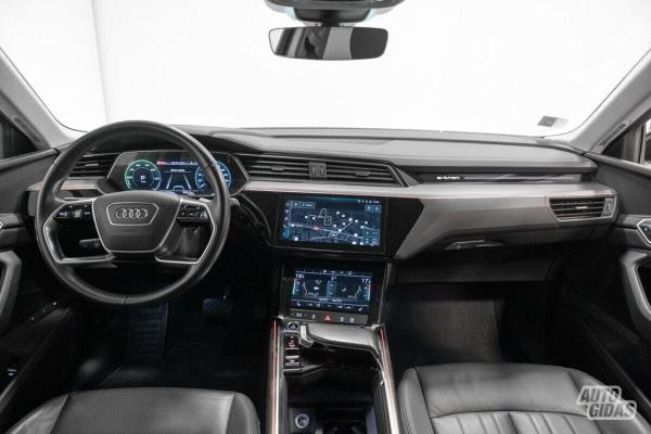Black Audi E-Tron 2022 in Vilnius, with an engine capacity of 0.00 L and mileage of 62 thousand km for 30900 €, photo 9 on AUTOMOTO.COM.LV