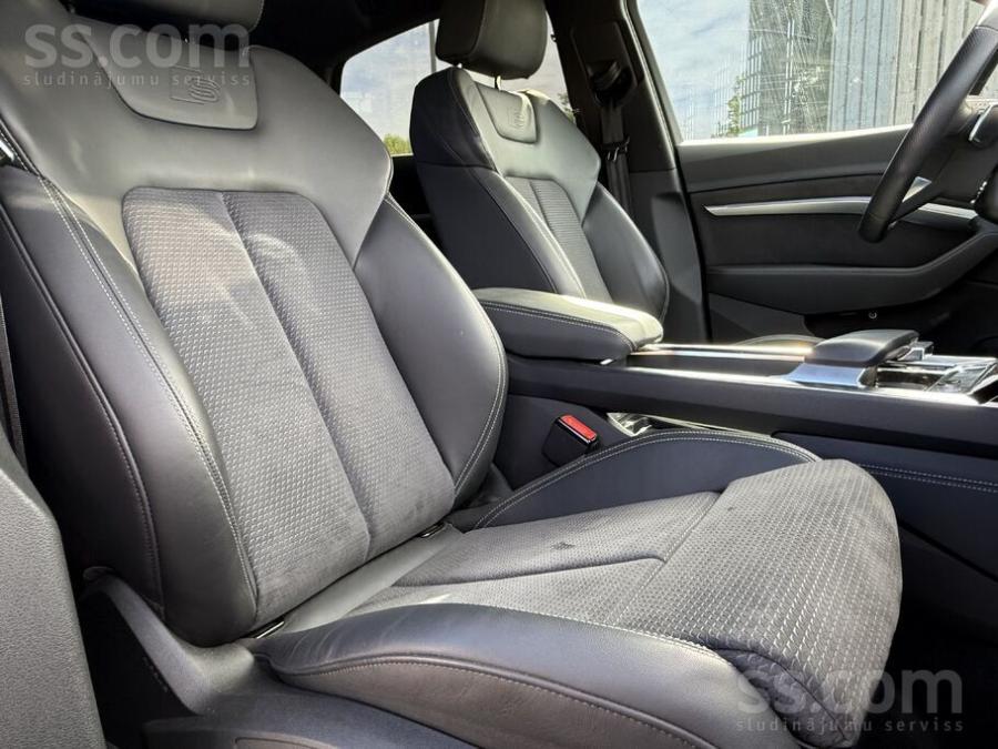 Melns Audi E-Tron 2022 Rīga, ar dzinēja tilpumu 0.00 L un nobraukumu 54 tūkst. km par 33950 €, foto 14 vietnē AUTOMOTO.COM.LV