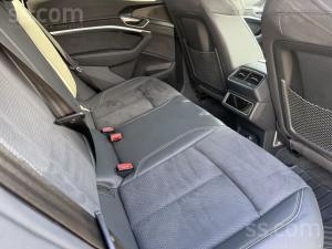 Melns Audi E-Tron 2022 Rīga, ar dzinēja tilpumu 0.00 L un nobraukumu 54 tūkst. km par 33950 €, foto 23 vietnē AUTOMOTO.COM.LV