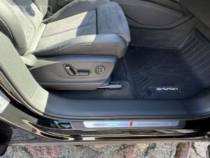 Melns Audi E-Tron 2022 Rīga, ar dzinēja tilpumu 0.00 L un nobraukumu 54 tūkst. km par 33950 €, foto 24 vietnē AUTOMOTO.COM.LV