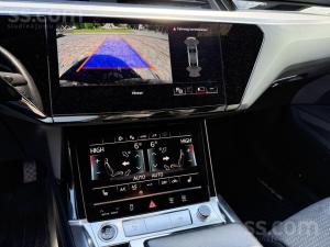 Melns Audi E-Tron 2022 Rīga, ar dzinēja tilpumu 0.00 L un nobraukumu 54 tūkst. km par 33950 €, foto 25 vietnē AUTOMOTO.COM.LV