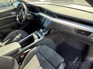 Melns Audi E-Tron 2022 Rīga, ar dzinēja tilpumu 0.00 L un nobraukumu 54 tūkst. km par 33950 €, foto 26 vietnē AUTOMOTO.COM.LV