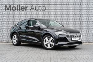 Black Audi E-Tron 2022 in Riga, with an engine capacity of 0.00 L and mileage of 28 thousand km for 37950 €, photo 3 on AUTOMOTO.COM.LV