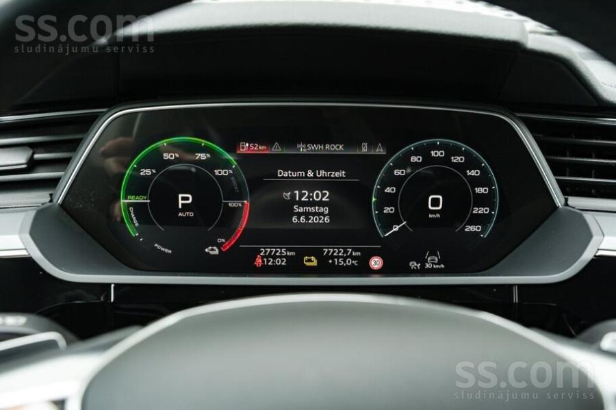 Black Audi E-Tron 2022 in Riga, with an engine capacity of 0.00 L and mileage of 28 thousand km for 37950 €, photo 15 on AUTOMOTO.COM.LV
