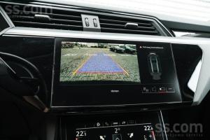 Black Audi E-Tron 2022 in Riga, with an engine capacity of 0.00 L and mileage of 28 thousand km for 37950 €, photo 17 on AUTOMOTO.COM.LV