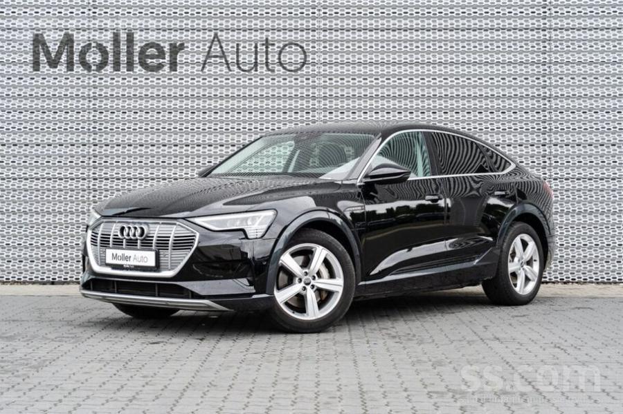 Black Audi E-Tron 2022 in Riga, with an engine capacity of 0.00 L and mileage of 28 thousand km for 37950 €, photo 1 on AUTOMOTO.COM.LV