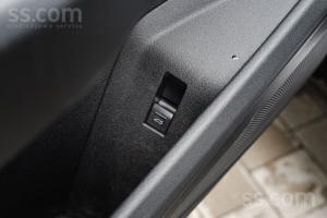 Black Audi E-Tron 2022 in Riga, with an engine capacity of 0.00 L and mileage of 28 thousand km for 37950 €, photo 9 on AUTOMOTO.COM.LV