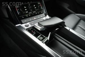 Black Audi E-Tron 2022 in Riga, with an engine capacity of 0.00 L and mileage of 28 thousand km for 37950 €, photo 27 on AUTOMOTO.COM.LV