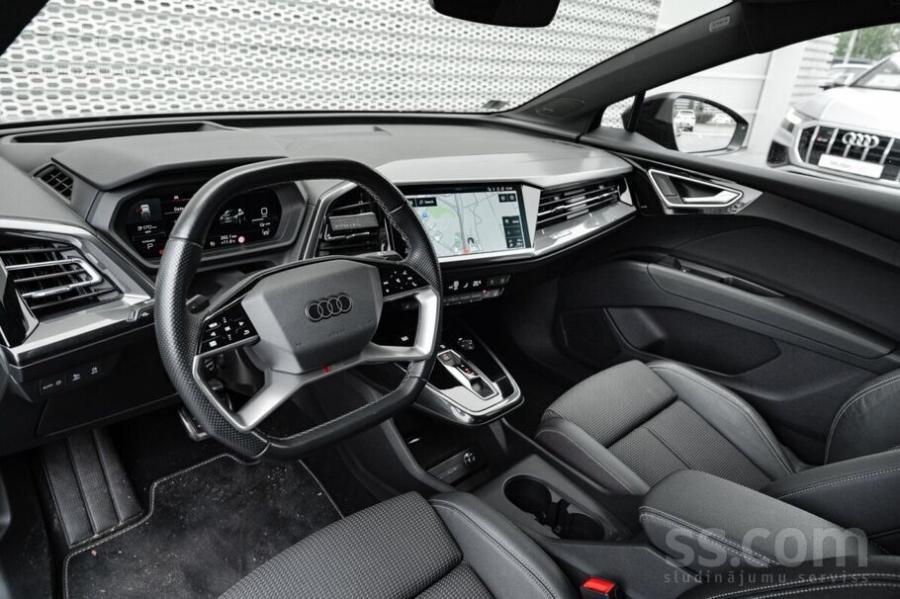Black Audi E-Tron 2022 in Riga, with an engine capacity of 0.00 L and mileage of 67 thousand km for 37500 €, photo 14 on AUTOMOTO.COM.LV
