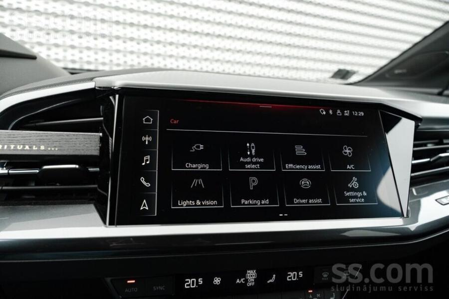 Black Audi E-Tron 2022 in Riga, with an engine capacity of 0.00 L and mileage of 67 thousand km for 37500 €, photo 21 on AUTOMOTO.COM.LV