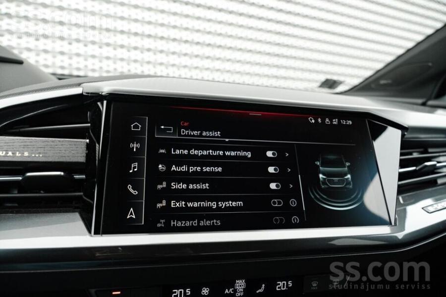 Black Audi E-Tron 2022 in Riga, with an engine capacity of 0.00 L and mileage of 67 thousand km for 37500 €, photo 24 on AUTOMOTO.COM.LV