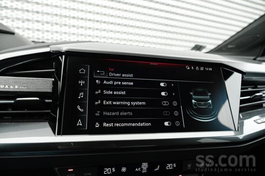 Black Audi E-Tron 2022 in Riga, with an engine capacity of 0.00 L and mileage of 67 thousand km for 37500 €, photo 25 on AUTOMOTO.COM.LV