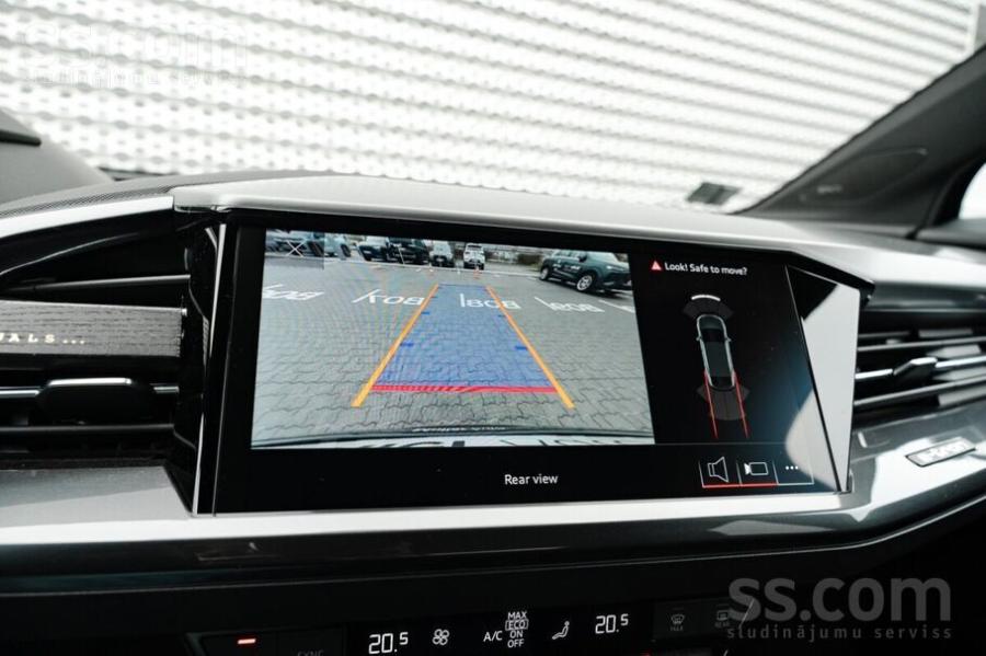 Black Audi E-Tron 2022 in Riga, with an engine capacity of 0.00 L and mileage of 67 thousand km for 37500 €, photo 27 on AUTOMOTO.COM.LV