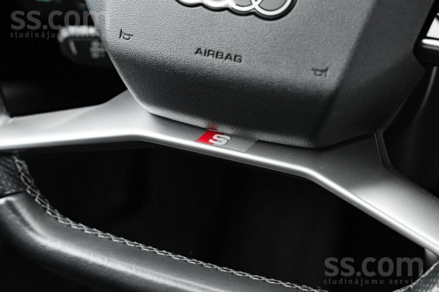 Black Audi E-Tron 2022 in Riga, with an engine capacity of 0.00 L and mileage of 67 thousand km for 37500 €, photo 33 on AUTOMOTO.COM.LV