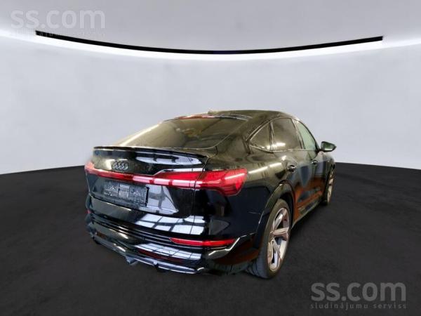 Melns Audi E-Tron 2022 Cēsis, ar dzinēja tilpumu 0.00 L un nobraukumu 36 tūkst. km par 43923 €, foto 3 vietnē AUTOMOTO.COM.LV