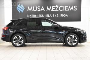 Melns Audi E-Tron 2022 Rīga, ar dzinēja tilpumu 0.00 L un nobraukumu 136 tūkst. km par 30990 €, foto 5 vietnē AUTOMOTO.COM.LV