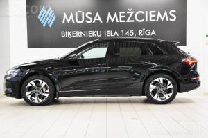 Melns Audi E-Tron 2022 Rīga, ar dzinēja tilpumu 0.00 L un nobraukumu 136 tūkst. km par 30990 €, foto 6 vietnē AUTOMOTO.COM.LV