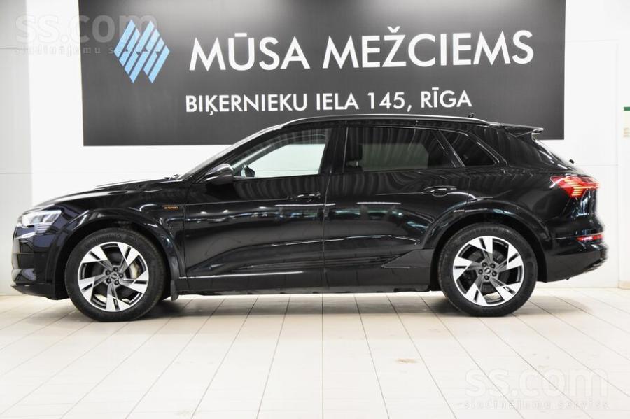 Melns Audi E-Tron 2022 Rīga, ar dzinēja tilpumu 0.00 L un nobraukumu 136 tūkst. km par 30990 €, foto 6 vietnē AUTOMOTO.COM.LV
